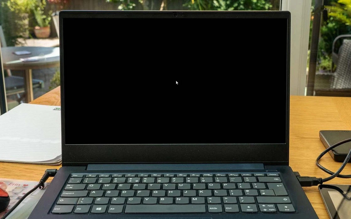 Cara Ampuh Mengatasi Black Screen Laptop - Teropong Media