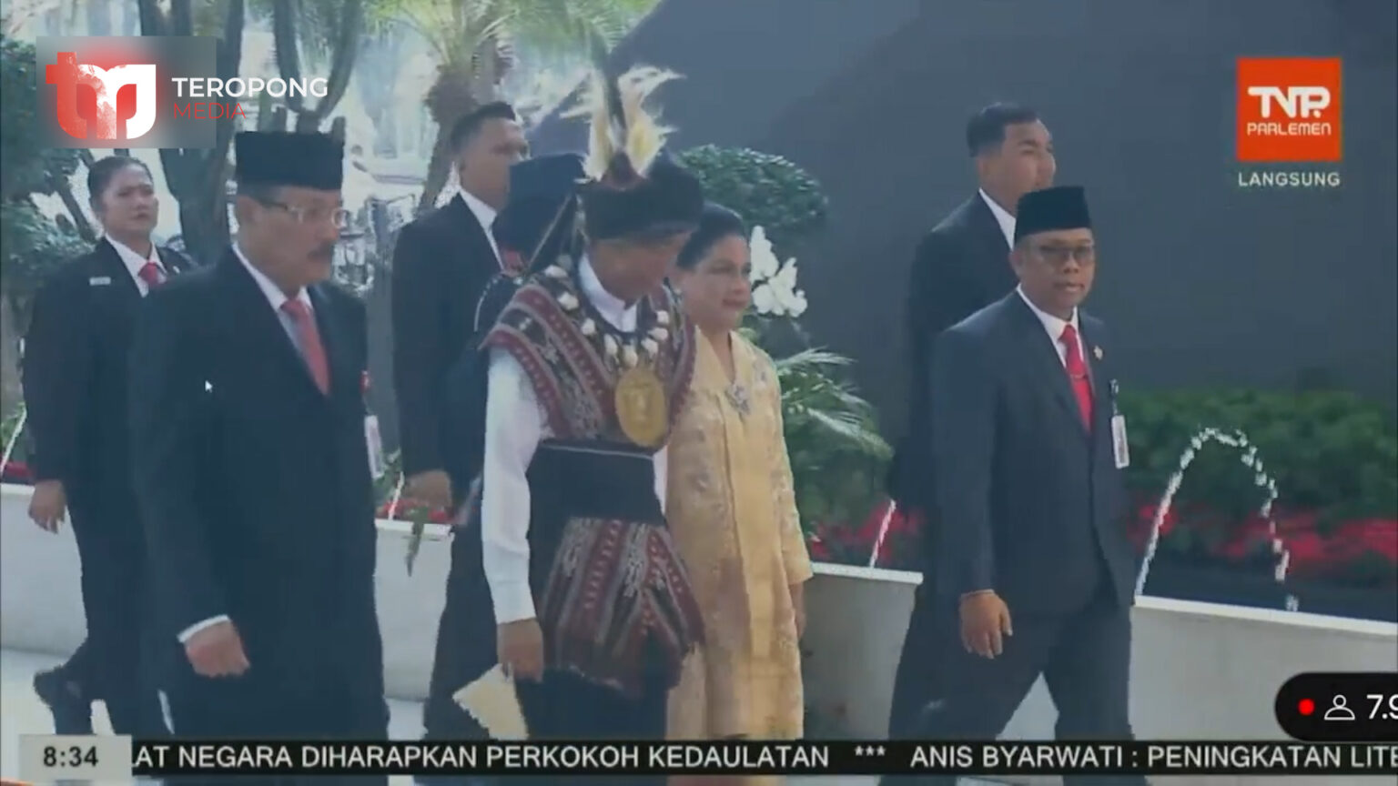 Pakaian Adat Warnai Sidang Tahunan MPR, Jokowi Pakai Baju Adat Tanimbar - Teropong Media