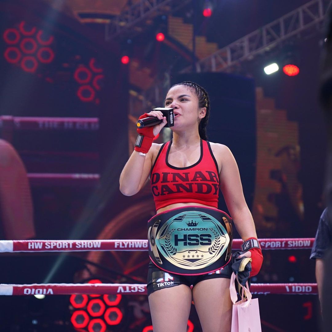 Dinar Candy Raih Kemenangan Megah dalam Adu Tinju Melawan Pamela Safitri - Teropong Media