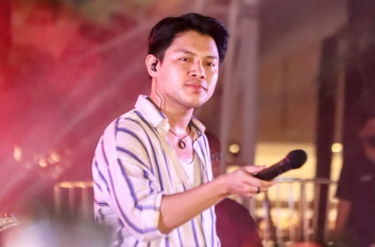 Profil Lengkap Rony Parulian, Top 3 Indonesian Idol Season 12 ...