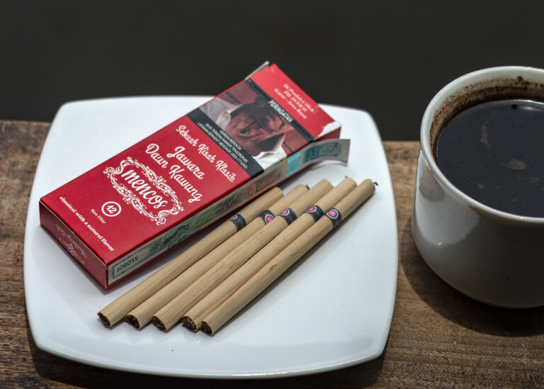 Mengenang Ragam Rokok Kretek Khas Nusantara - Teropong Media