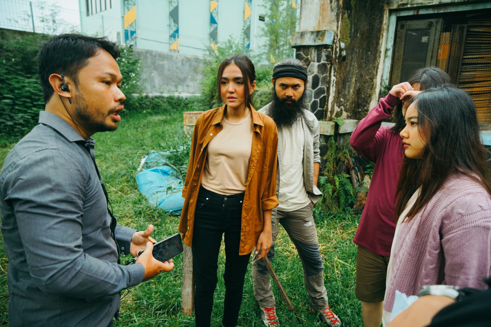 SETAN ALAS! Ada Adhin Abdul Hakim, Film Hantu Tak Terprediksi dan Anti ...