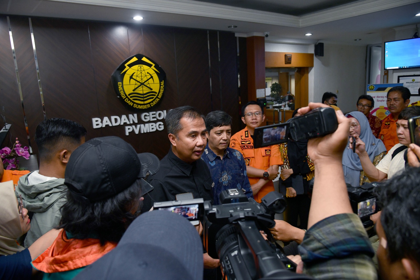 Masuki Musim Penghujan Ekstrem, Jabar Mitigasi Bencana Bersama Pakar dan Peneliti - Teropong Media