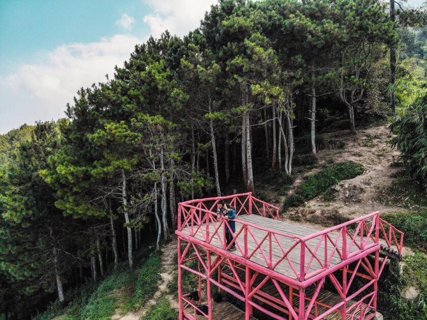 Pemkab Bandung 'Ngaleuweung' di Wana Wisata Batu Kuda