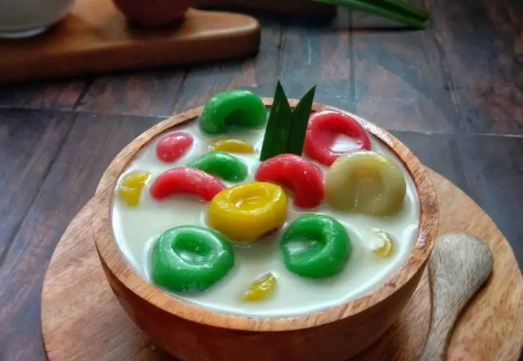 Rasakan Sensai Segar dari Es Gempol Pleret Khas Solo