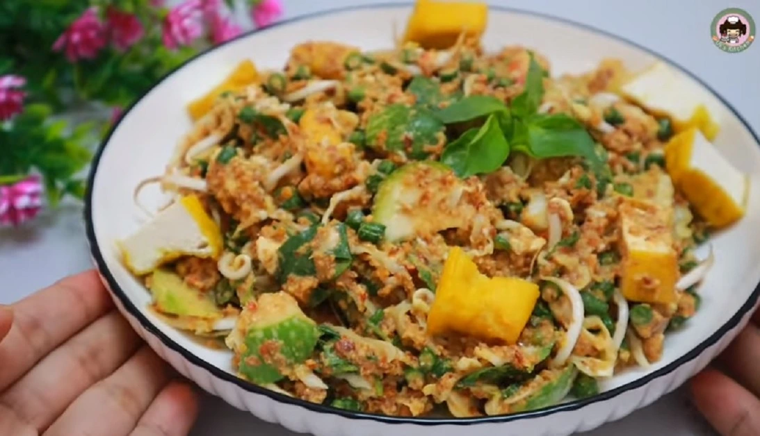 Mari Membuat Salad Lokal alias Karedok