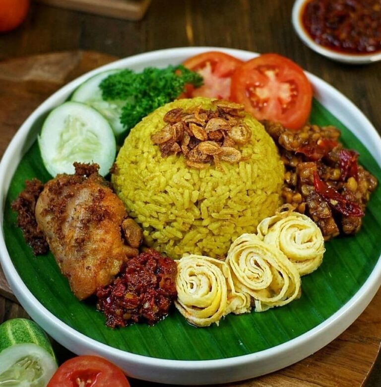 Cara Membuat Nasi Kuning Rice Cooker, Mudah dan Nikmat! - Teropong Media