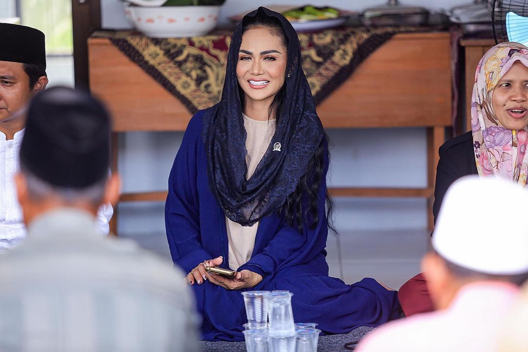 Kris Dayanti Siap Kembali Jadi Penyanyi Jika Gagal jadi DPR - Teropong ...
