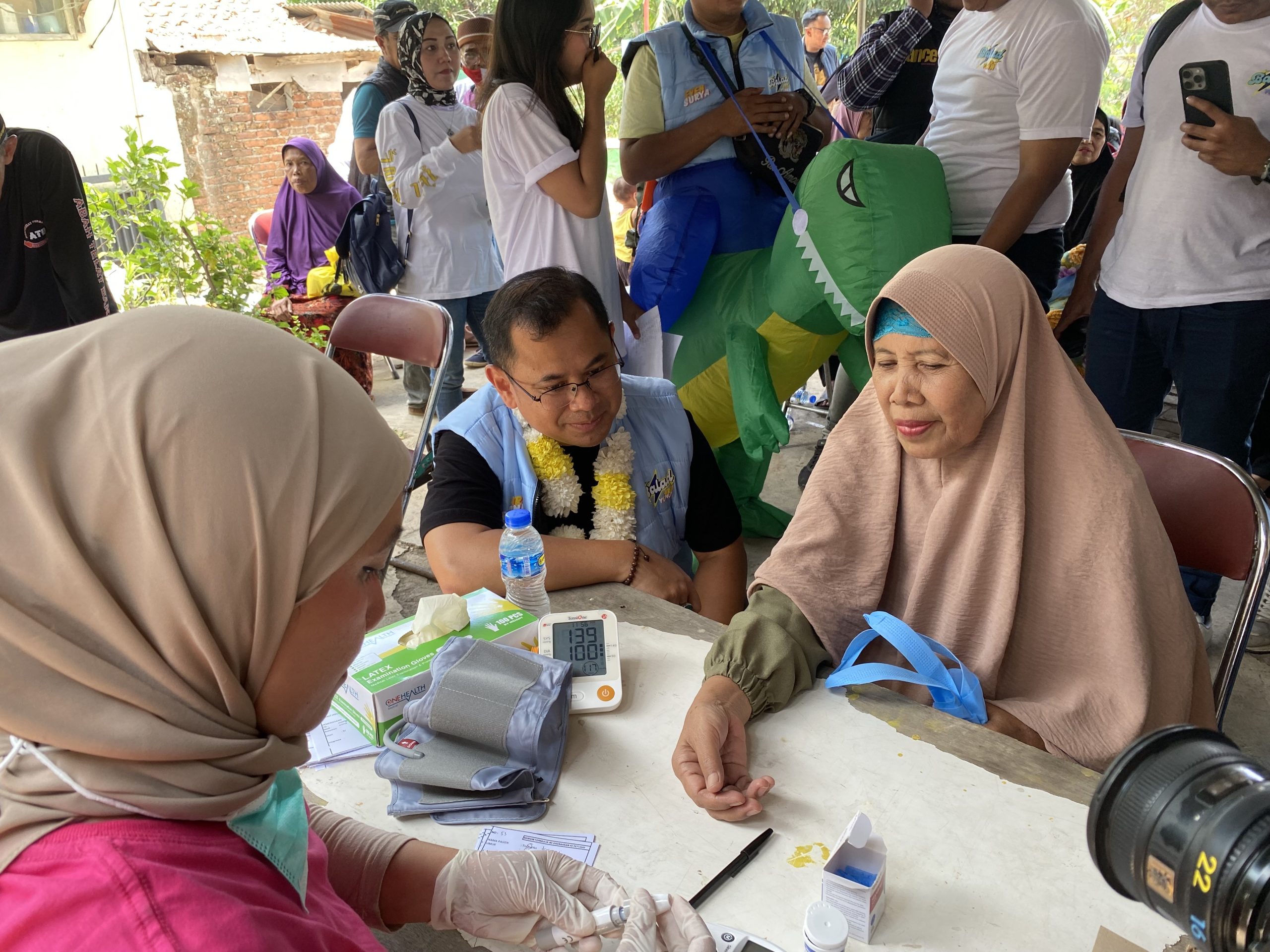 Relawan BALAD Gelar Pemeriksaan Gratis dan Tebus Murah Sembako ...