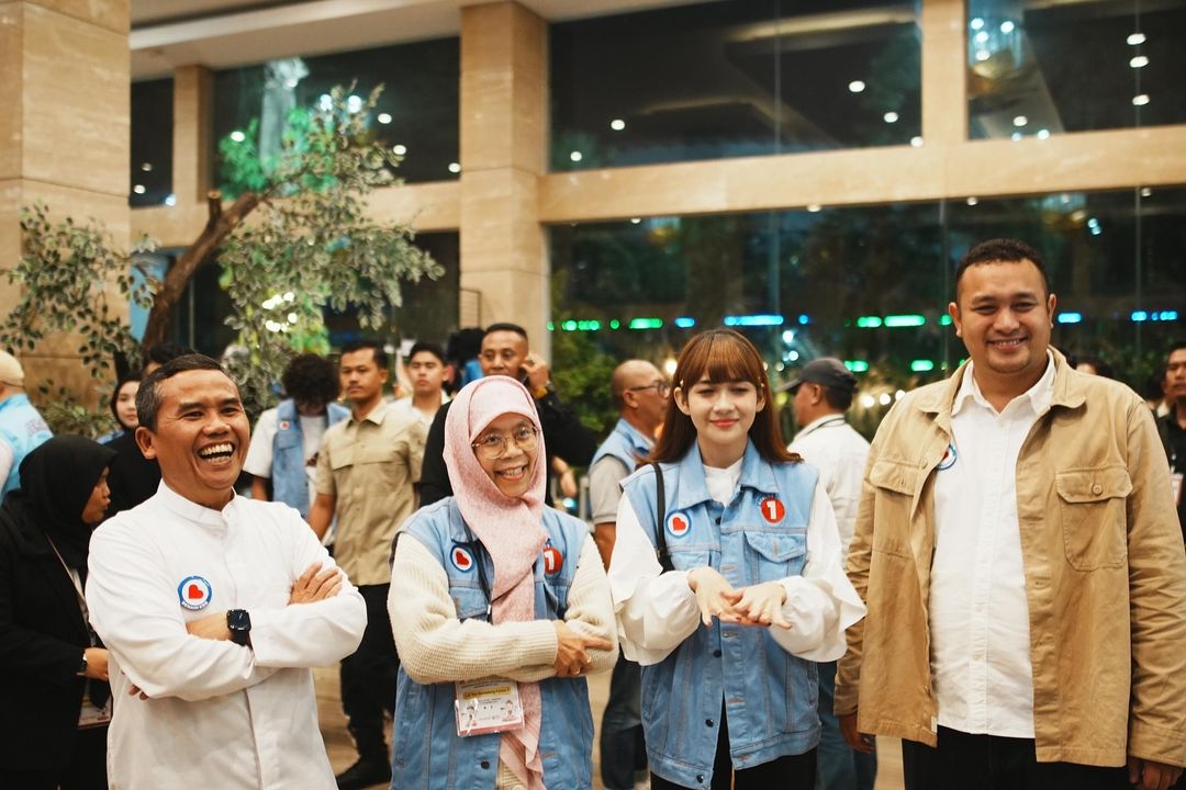 Gilang Dirga Kalah di Pilbup Bandung Barat, Unggahan Bikin Netizen Bingung - Teropong Media