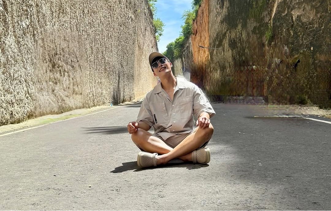 Liburan Bareng? Woo Do Hwan & Park Gyu Young Diduga Liburan Bareng di Bali - Teropong Media