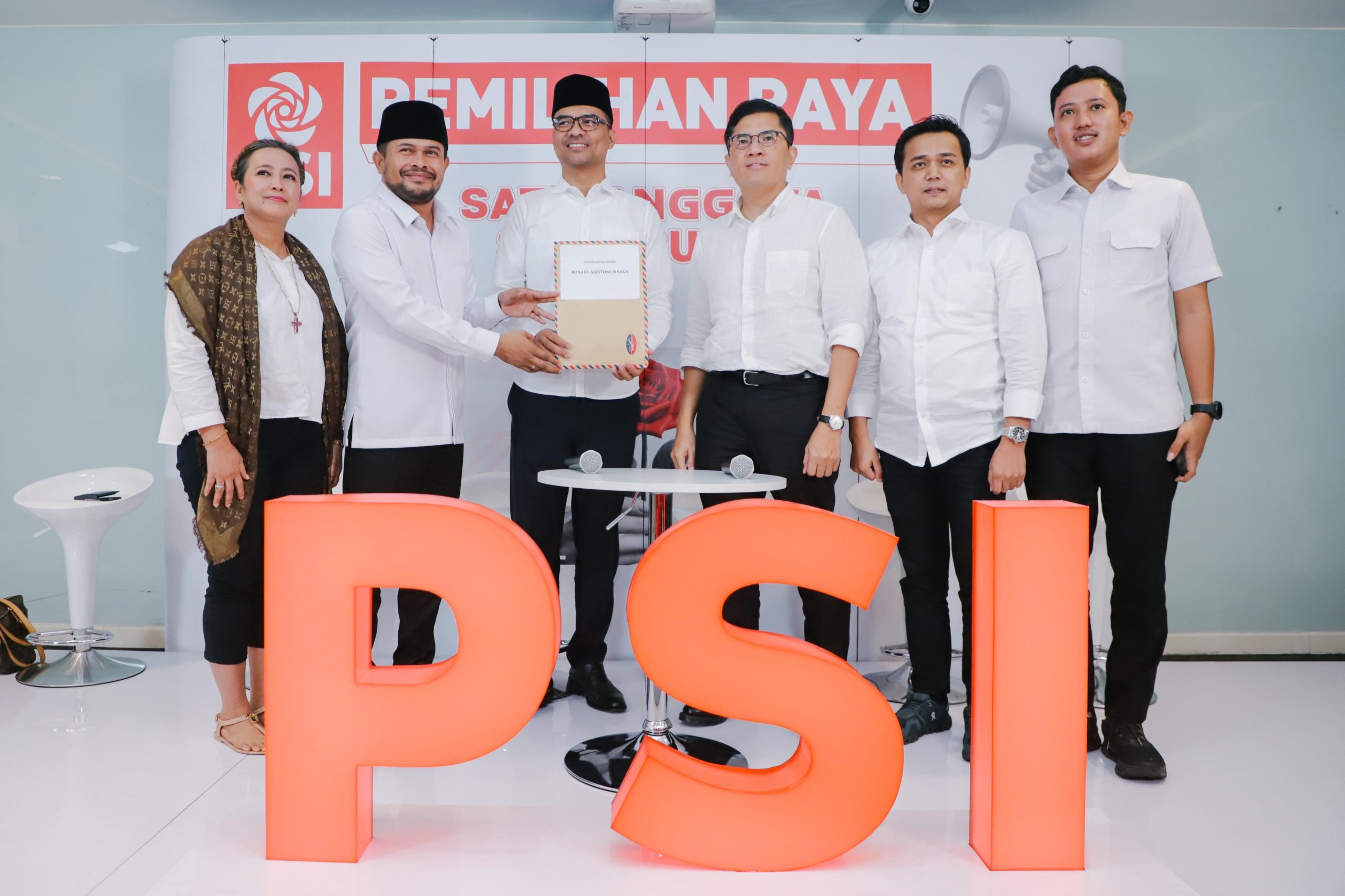 Bro Ron Maju Jadi Caketum PSI, Tak akan Gentar Hadapi Jokowi - Teropong ...