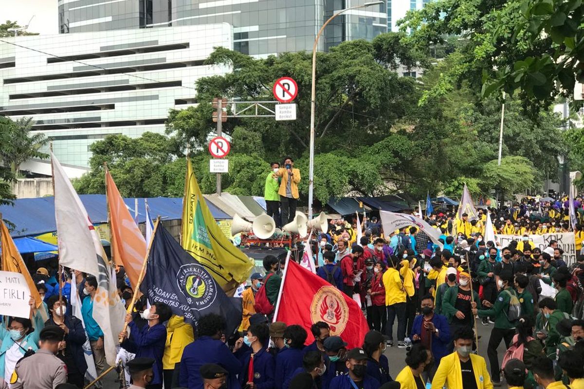 Berikut Isi 11 Tuntutan Demo BEM SI 'Indonesia (C)emas'