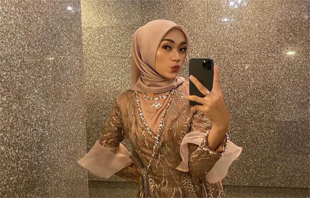 Dinikahi Dzawin Nur, Ini Biodata Menarik Renny Rachmawaty - Teropong Media