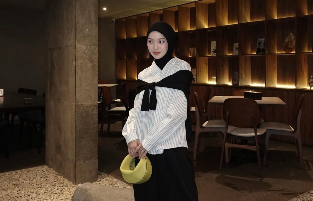 Diduga Selingkuh, Julia Prastini Ungkap Alasan Menikah Muda dengan Na Daehoon - Teropong Media