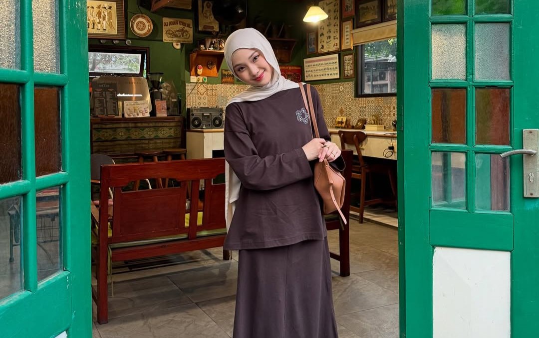 Dihantam Isu Perselingkuhan, Julia Prastini Minta Maaf ke Brand yang Dirugikan