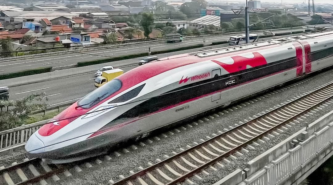 Jonan Dipanggil Prabowo, Bungkam Ditanya Soal Kereta Cepat Whoosh