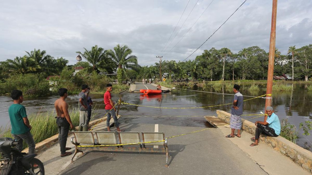 Jembatan Putus, 8 Desa di Tojo Una-Una Sulawesi Terisolasi - Teropong Media