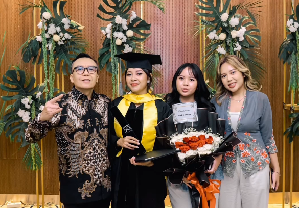 Ari Lasso Tulis Sendiri Pidato Kelulusan Putrinya, Tolak Gunakan ...
