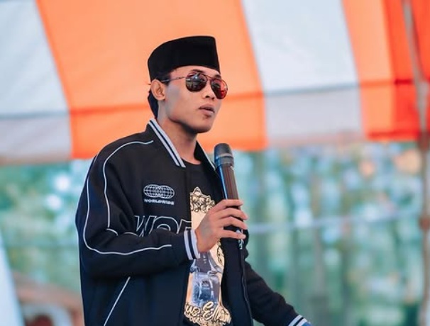 Dinilai Cabul Cium Anak, KPAI Tunjukkan Pasal Hukum untuk Gus Elham ...