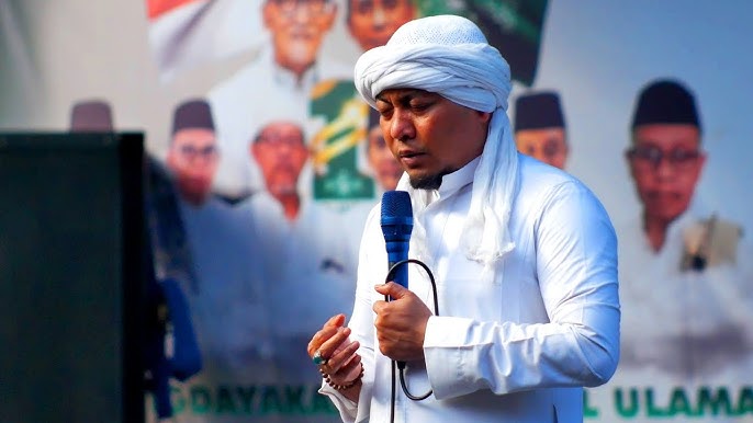 CEK FAKTA: Ustaz Ujang Bustomi Bagi-bagi Uang di Facebook - Teropong Media