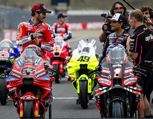 MotoGP Masuk Masa Transisi, Valentino Rossi Berharap Penuh pada Pecco ...