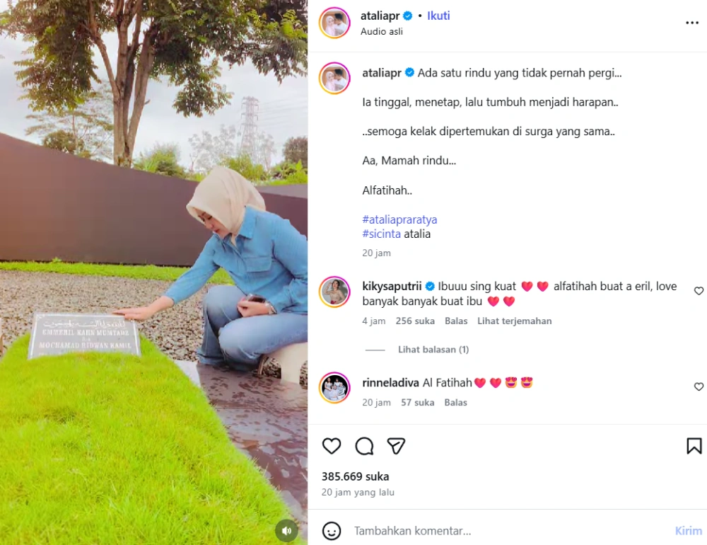 Jelang Putusan Cerai, Atalia Praratya Ziarah ke Makam Eril Seorang Diri ...